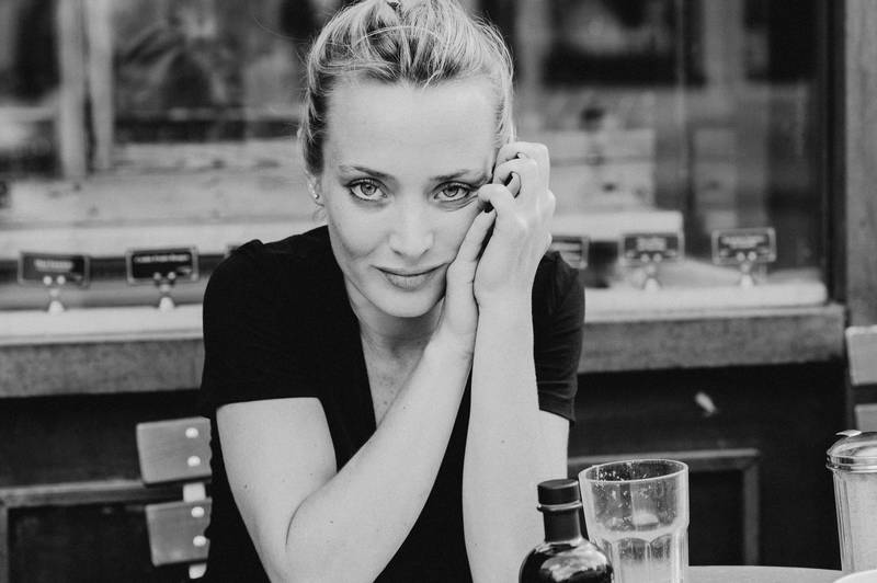 Caroline Besson : portrait d'une comédienne • Jérémy Le Mardelé ...